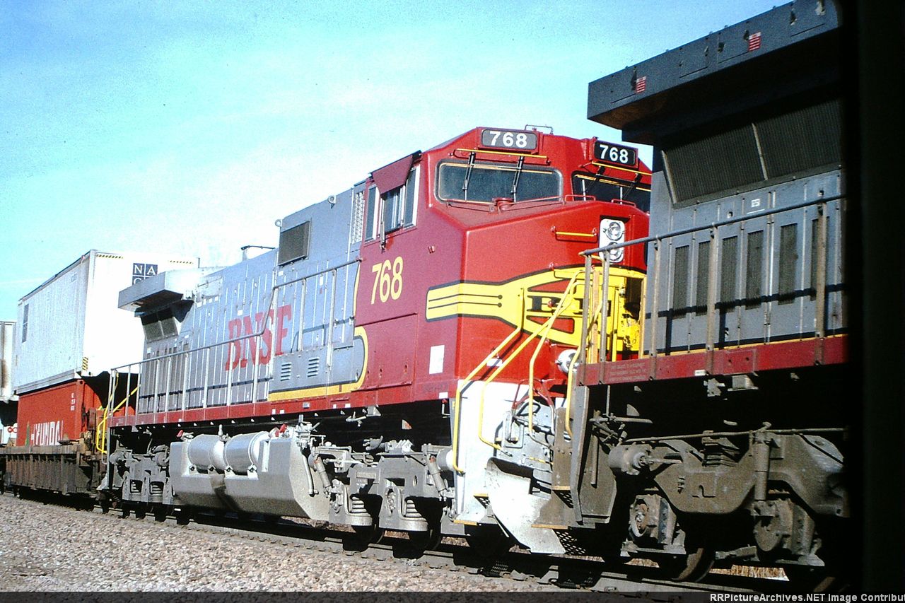 BNSF 768